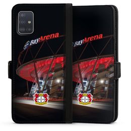 DeinDesign Galaxy A51 Handy Klapph&uuml;lle Handyh&uuml;lle aus Kunst Leder schwarz Flip Case Official Licensed Product Bayer 04 Leverkusen Stadium Sideflip mit Lasche