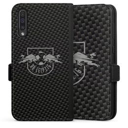 DeinDesign Galaxy A50 Handy Klapph&uuml;lle Handyh&uuml;lle aus Kunst Leder schwarz Flip Case Rb Leipzig Carbon Metallic Look Sideflip mit Lasche