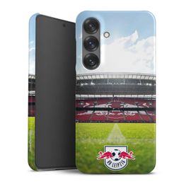 DeinDesign Galaxy S25 Handy Premium Case Smartphone Handyh&uuml;lle Schutzh&uuml;lle gl&auml;nzend Stadium Rb Leipzig Official Licensed Product Premium Case