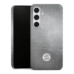 DeinDesign Galaxy S24 Handy Premium Case Smartphone Handyh&uuml;lle Schutzh&uuml;lle gl&auml;nzend Concrete Fcb Fc Bayern M&uuml;nchen Premium Case