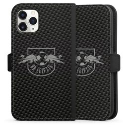 DeinDesign iPhone 11 Pro Handy Klapph&uuml;lle Handyh&uuml;lle aus Kunst Leder schwarz Flip Case Rb Leipzig Carbon Metallic Look Sideflip mit Lasche
