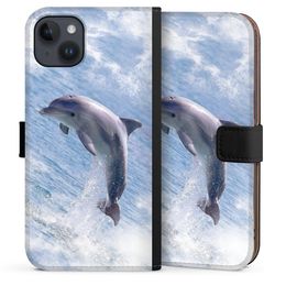 DeinDesign iPhone 14 Plus Handy Klapph&uuml;lle Handyh&uuml;lle aus Kunst Leder schwarz Flip Case Wale Ocean Dolphin Sideflip mit langer Lasche