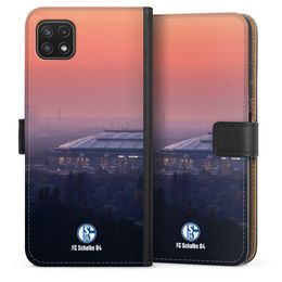 DeinDesign Galaxy A22 5G Handy Klapph&uuml;lle Handyh&uuml;lle aus Kunst Leder schwarz Flip Case Official Licensed Product Stadium Fc Schalke 04 Sideflip mit langer Lasche