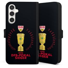 DeinDesign Galaxy S24 FE 5G Handy Klapph&uuml;lle Handyh&uuml;lle aus Kunst Leder schwarz Flip Case Vfb Stuttgart Trophy Official Licensed Product Sideflip mit Lasche