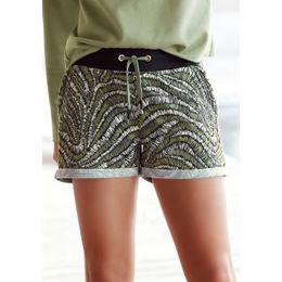 Relaxshorts Lascana, Damen, Gr. 44/46, N-Gr, schwarz (schwarz, gemustert), angeraute Sweatware, Obermaterial: 50% Baumwolle, 50% Polyester, animal-print, kurz, Hosen, mit seitlichen Eingrifftaschen, Loungeanzug