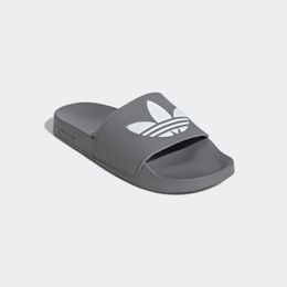 Badesandale adidas originals "LITE ADILETTE", Gr. 42, grau (grau three, cloud weiß, grau three), Synthetik, Sportlich, Schuhe Schlappen Badelatschen Pantolette