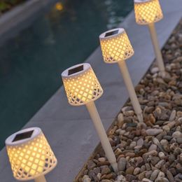 New Garden Gretita Solar Erdspieß Leuchte, 4er Pack Schw.