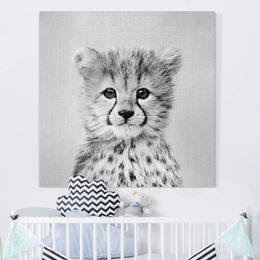 Bilderwelten Leinwandbild Tiere Motiv Kunstdruck schwarz weiss - Baby Gepard Gino Schwarz Wei&szlig; - Wandbild XXL Kinderzimmer Baby M&auml;dchen Jungen