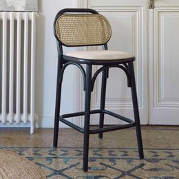 Pharao24.de Bistro Stil Tresenstuhl in Schwarz und Beige Rattan und Ulme Massivholz (2er Set)