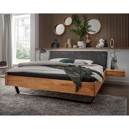Pharao24.de Wildeiche Massivbett mit Bügelgestell aus Metall Industry und Loft Stil