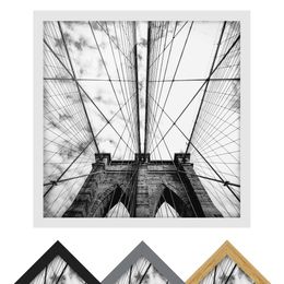 Bild mit Rahmen Brooklyn Bridge in Perspektive