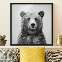 Bilderwelten Bild mit Rahmen Grizzlyb&auml;r Gustel Schwarz Wei&szlig;