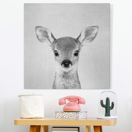 Bilderwelten Leinwandbild Tiere Motiv Kunstdruck schwarz weiss - Baby Reh Romy Schwarz Wei&szlig; - Wandbild XXL Kinderzimmer Baby M&auml;dchen Jungen