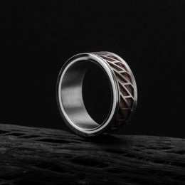 Holzkern Bariton Ring Silber und Walnuss
