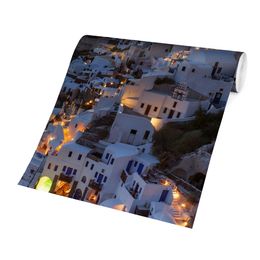 Bilderwelten Fototapete Santorini bei Nacht - Sonnenuntergang Skyline Landschaft - Fotografie - Vliestapete - selbstklebende Tapete, Wohnzimmer, Schlafzimmer