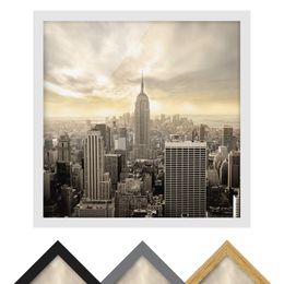 Architektur & Skyline Bild mit Rahmen Manhattan Dawn