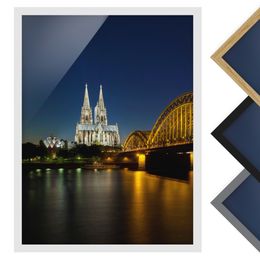 Architektur & Skyline Bild mit Rahmen K&ouml;ln bei Nacht