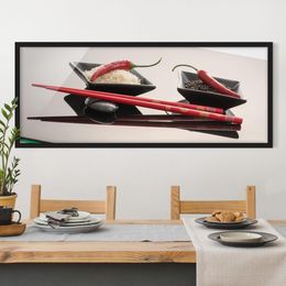 Bilderwelten Bild mit Rahmen Rote Chilis in Reisschalen