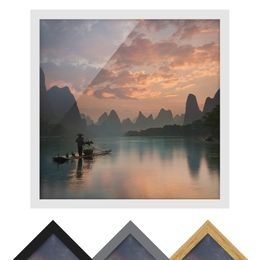 Bilderwelten Bild mit Rahmen - Quadrat Sonnenaufgang &uuml;ber chinesischem Fluss
