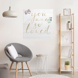 Bilderwelten Glasbild Spr&uuml;che modern weiss Holzoptik - Holzwand wei&szlig; - Loved - Motivation Kinderzimmer Baby M&auml;dchen Jungen