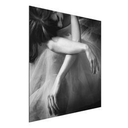 Bilderwelten Alu-Dibond Outdoor Bild Die H&auml;nde einer Ballerina