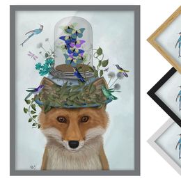 Bilderwelten Bild mit Rahmen - Hochformat Fuchs mit Schmetterlingshut