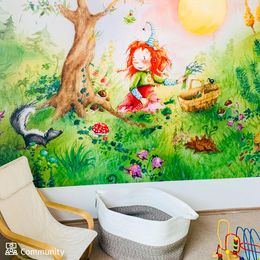 Bilderwelten Tapete Kinderzimmer - Kindertapete M&auml;dchen - Frida sammelt Kr&auml;uter - Fototapete Illustration Hexe - M&auml;dchenzimmer auch selbstklebend
