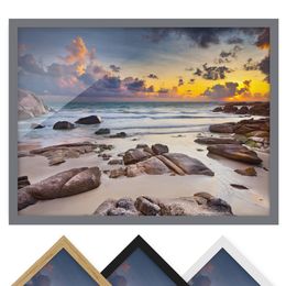 Bilderwelten Bild mit Rahmen - Querformat Strand Sonnenaufgang in Thailand