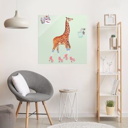 Bilderwelten Glasbild Tiere Fotomontage gr&uuml;n Glas Wandbild - Giraffe mit Rollschuhen - Giraffen Jugendzimmer