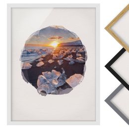 Bilderwelten Bild mit Rahmen - Hochformat Wasserfarben - Eisbrocken am Strand Island