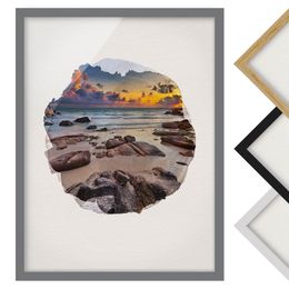 Bilderwelten Bild mit Rahmen - Hochformat Wasserfarben - Strand Sonnenaufgang in Thailand