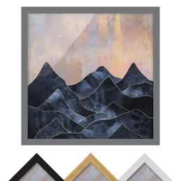Bilderwelten Bild mit Rahmen - Quadrat Goldene D&auml;mmerung &uuml;ber Gebirge