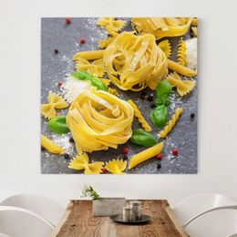 Bilderwelten Leinwandbild Pastamix mit Basilikum