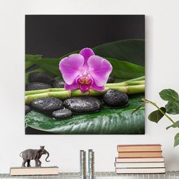 Bilderwelten Leinwandbild Gr&uuml;ner Bambus mit Orchideenbl&uuml;te
