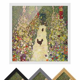 Bilderwelten Bild mit Rahmen - Quadrat Gustav Klimt - Gartenweg mit H&uuml;hnern