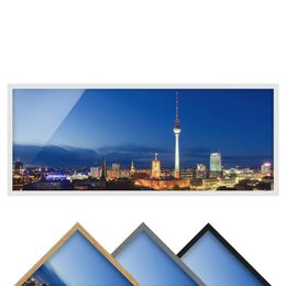 Bilderwelten Bild mit Rahmen - Panorama Fernsehturm bei Nacht