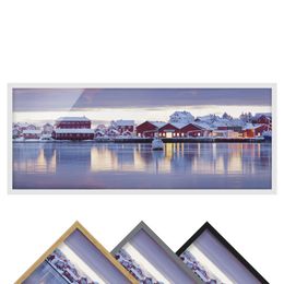 Bilderwelten Bild mit Rahmen Stadt violett Motiv inkl. Rahmung - Reine in Norwegen - Norwegen Wohnzimmer Schlafzimmer
