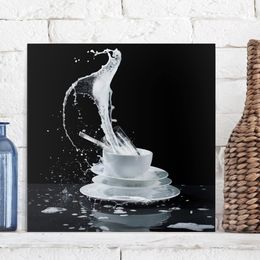 Bilderwelten Leinwandbild Kulinarisch modern Kunstdruck Leinwanddruck - Geschirr mit Sp&uuml;lmittel-Splash - Wandbild XXL K&uuml;che