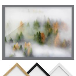 Bilderwelten Bild mit Rahmen - Querformat Nebelwald im Herbst