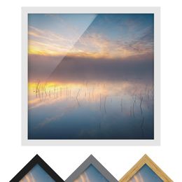 Bilderwelten Bild mit Rahmen - Quadrat Sonnenaufgang schwedischer See