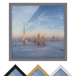 Bilderwelten Bild mit Rahmen - Quadrat Dubai &uuml;ber den Wolken