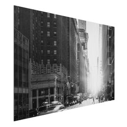Alu Dibond Outdoor Bild - Lebhaftes New York - Stadt schwarz weiss Motiv wetterfest Architektur Wohnzimmer Schlafzimmer