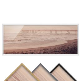 Bilderwelten Bild mit Rahmen Strand rosa Motiv inkl. Rahmung - Kalifornien Halbmond K&uuml;ste - Meerblick Wohnzimmer Schlafzimmer