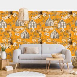Bilderwelten Mustertapete Blumen modern Wandtapete orange - Pomp&ouml;se Kleider im Garten auf Orange - Deko Wohnzimmer Schlafzimmer
