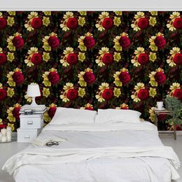 Bilderwelten Mustertapete Vliestapete Tropisch Wandtapete rot - Wei&szlig;e Bl&uuml;ten mit Roten Rosen - Rose Wohnzimmer Schlafzimmer