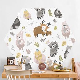 Bilderwelten Hexagon Tapete Tiere Illustration Wandtapete pastell - Skandinavische Tierfamilien umarmen sich - Deko Kinderzimmer Baby M&auml;dchen Jungen