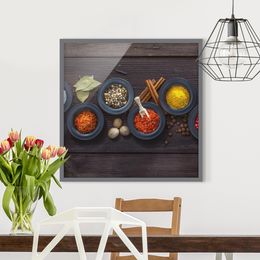 Bilderwelten Bild mit Rahmen Kulinarisch braun Motiv inkl. Rahmung - Schwarze Schalen mit Gew&uuml;rzen - Gew&uuml;rze & Kr&auml;uter K&uuml;che