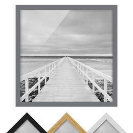 Bilderwelten Bild mit Rahmen Br&uuml;cke in Schweden Schwarz-Wei&szlig;