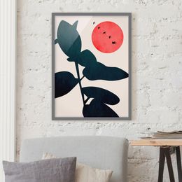 Bilderwelten Bild mit Rahmen Tiere blau Tropisch inkl. Rahmung - Pflanzenwelt mit roter Sonne - Pflanzen Wohnzimmer Schlafzimmer