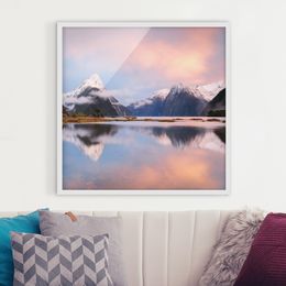 Bild mit Rahmen Berge am Wasser